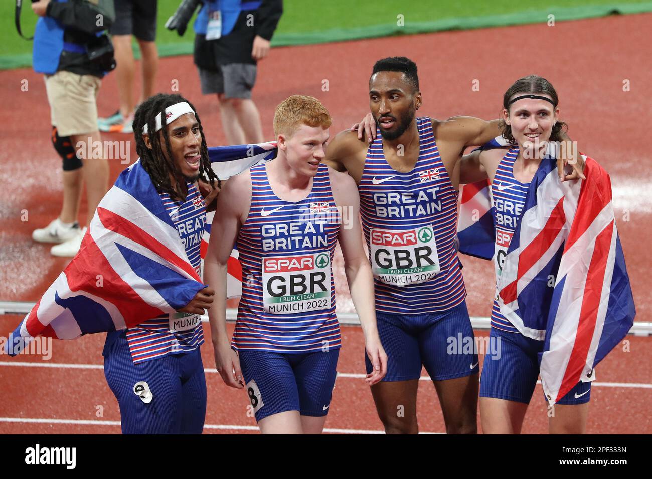 The Men's Great Britain 4 * 400m Relay Team celebrating after winning ...
