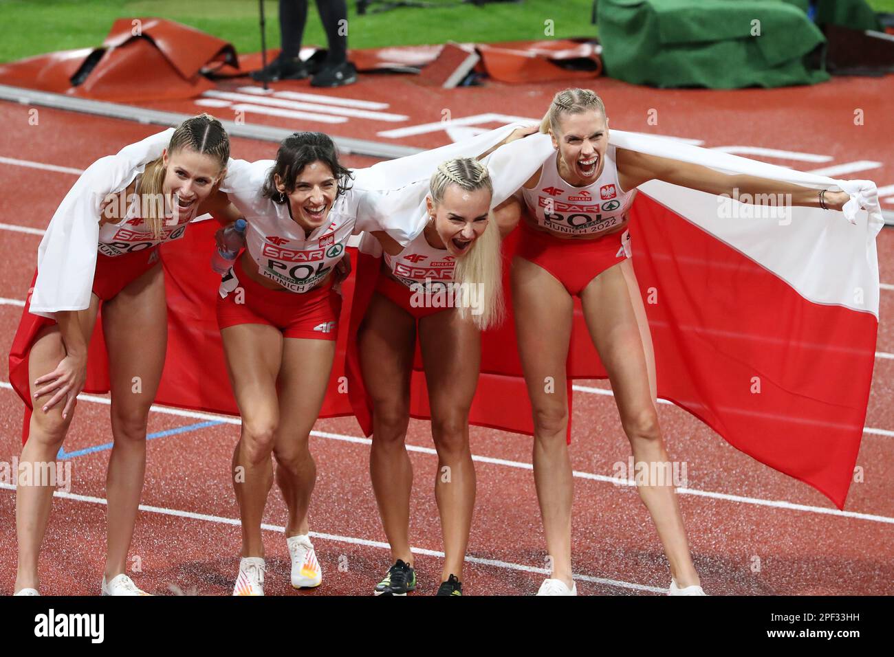 The Women's Polish 4 * 400m Relay Team celebrating after winning the Silver Medal at the ...
