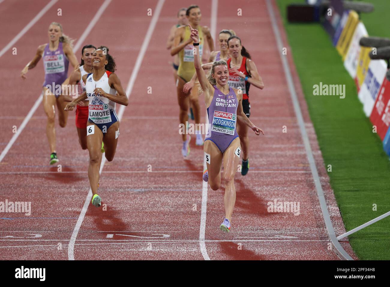 Keely HODGKINSON winning the the Gold Medal in the 800m Final at the ...