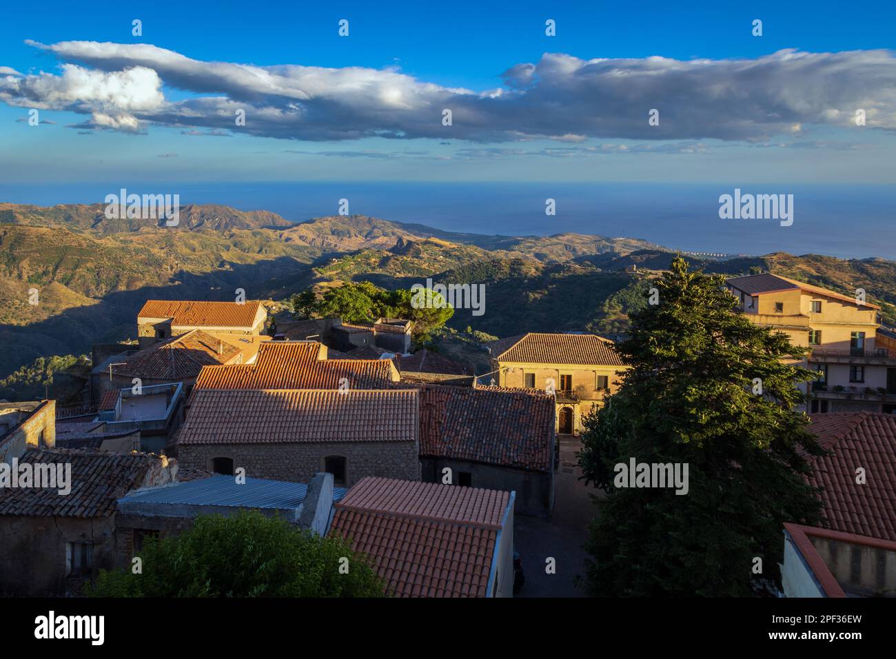 Panorama con vista Bova - Reggio Calabria Stock Photo - Alamy