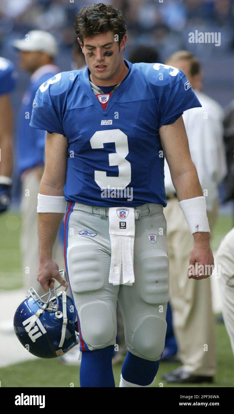 New York Giants quarterback Jesse Palmer paces in the bench area during ...