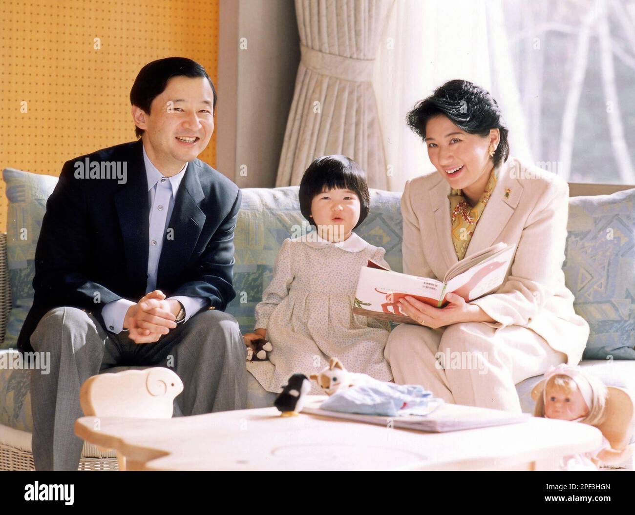 Japan's Princess Aiko, center, daughter of Crown Prince Naruhito, left ...