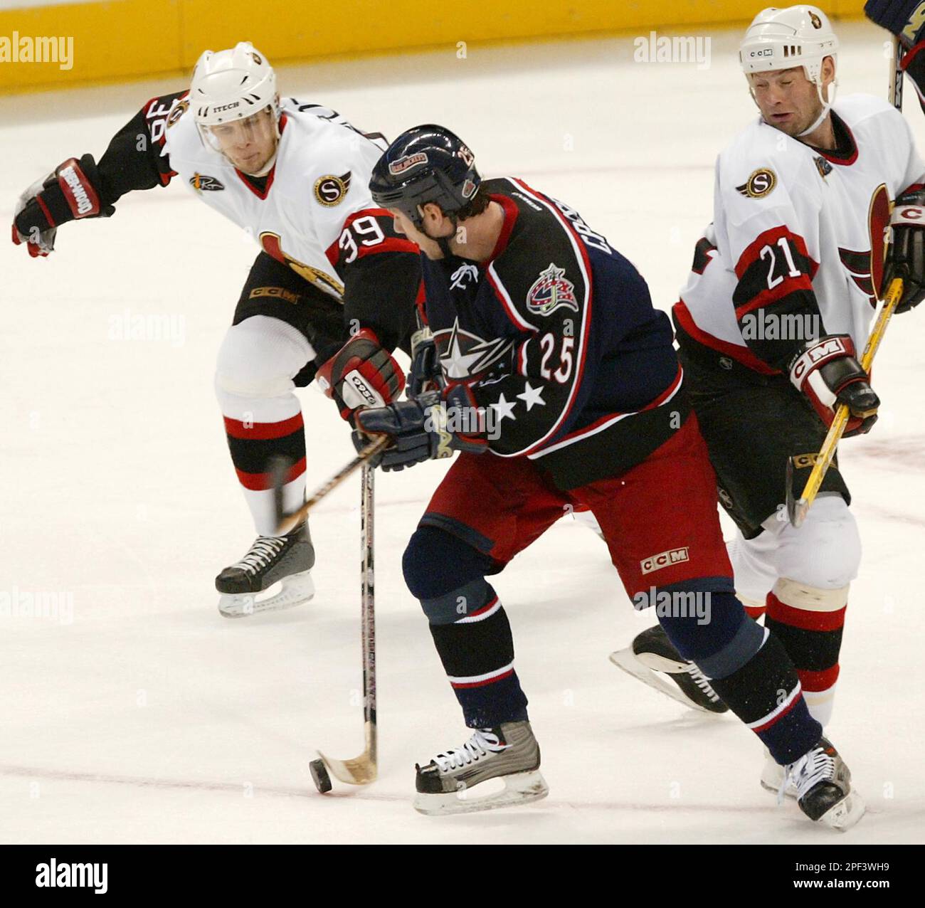 Ottawa Senators' Jason Spezza (39) steals the puck from Columbus Blue ...