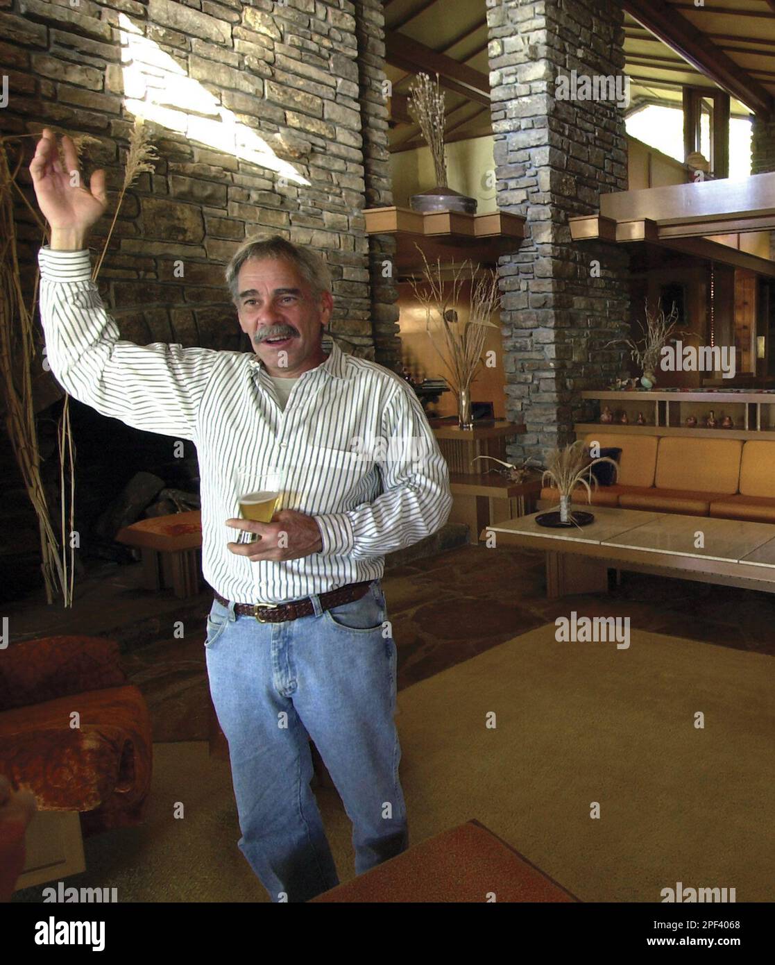 ** ADVANCE FOR SUNDAY NOV. 9, 2003 ** Jonathan Formanek talks about how ...