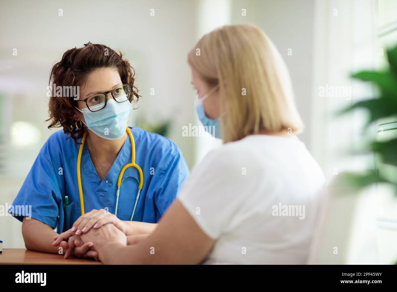 Woman dizzy hospital hi-res stock photography and images - Alamy
