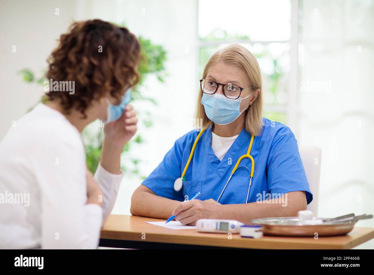 Woman dizzy hospital hi-res stock photography and images - Alamy