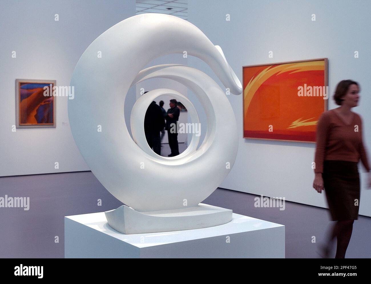 Georgia O'Keeffe's "Abstraction", von 1946, eine Skulptur aus weissem Epoxydharz, zur Verfuegung ...