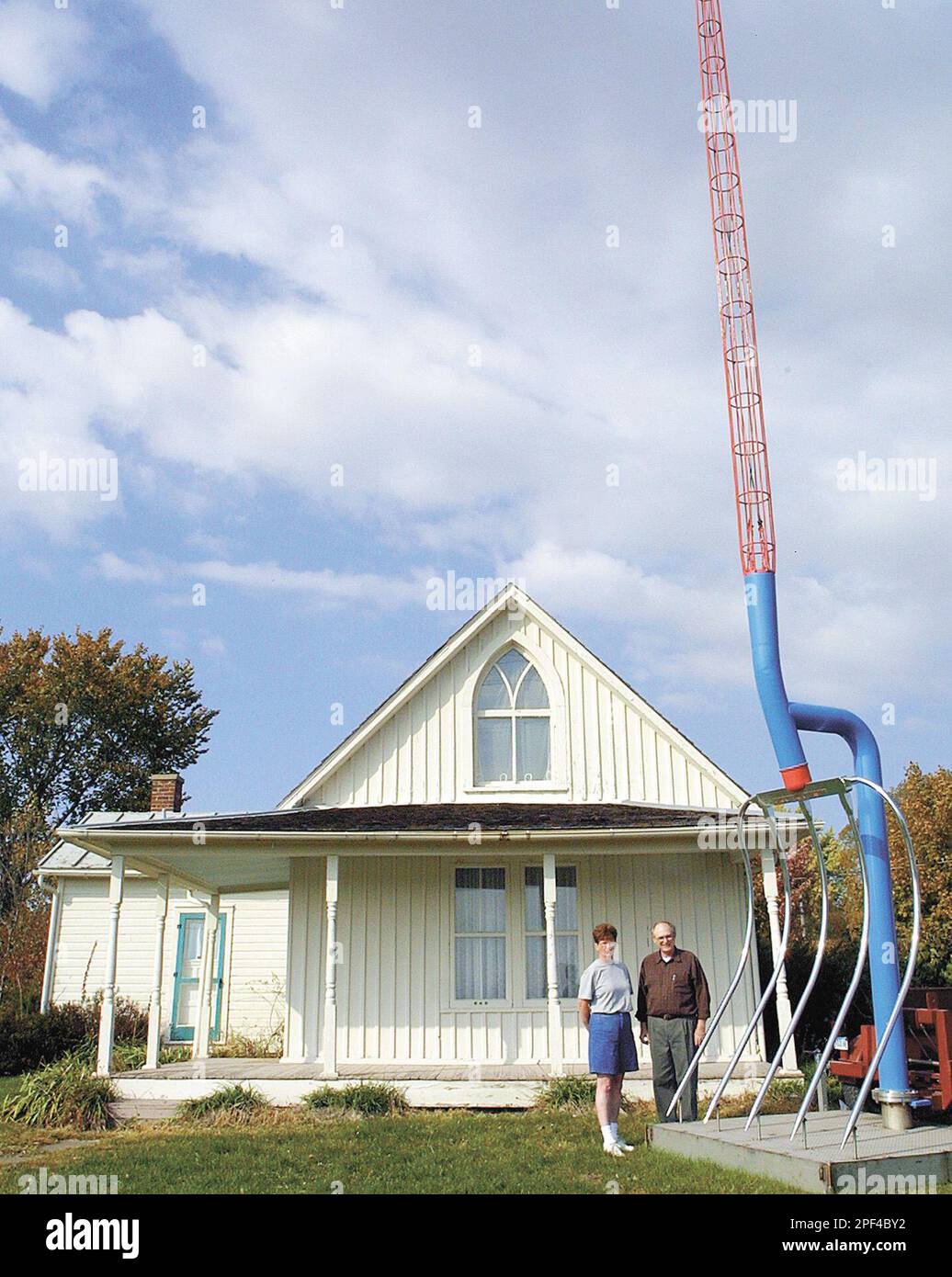 Sharron and Clarence Martin of Ames, Iowa, stand in front of the ...
