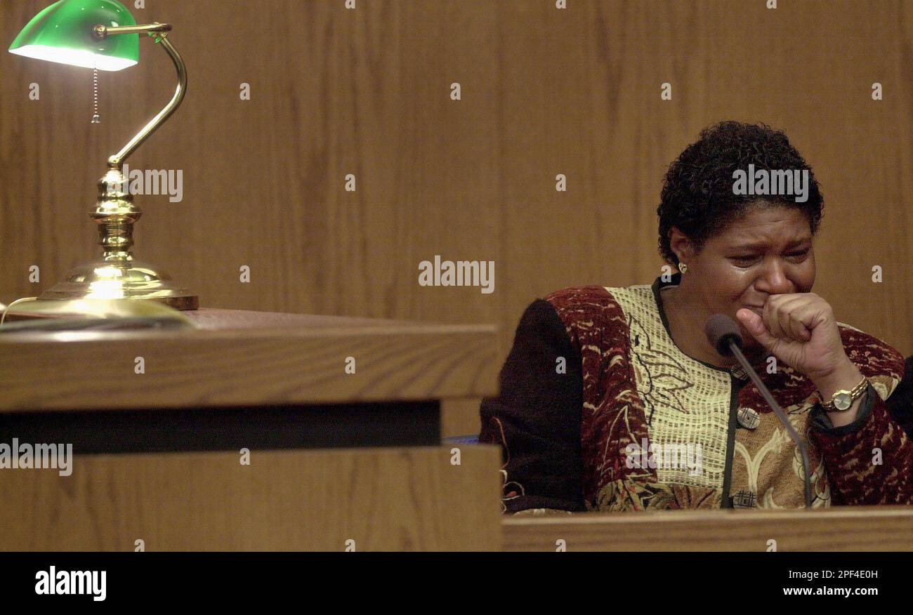 Elizabeth Roberts, who prosecutors say stole the identity of Charmaine ...