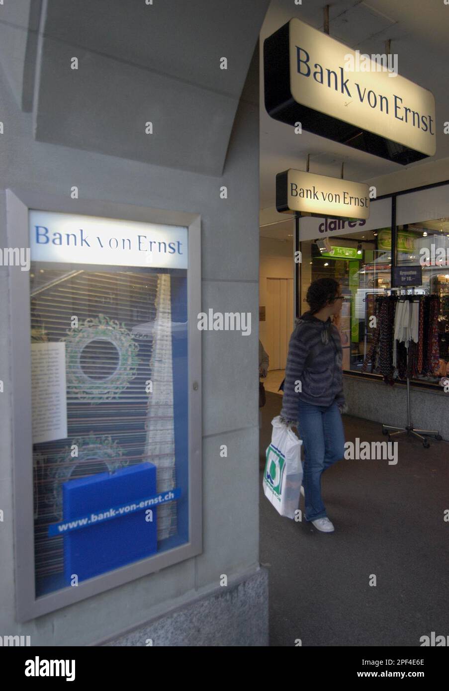 Die Berner Filiale der Bank von Ernst an der Marktgasse in Bern ...