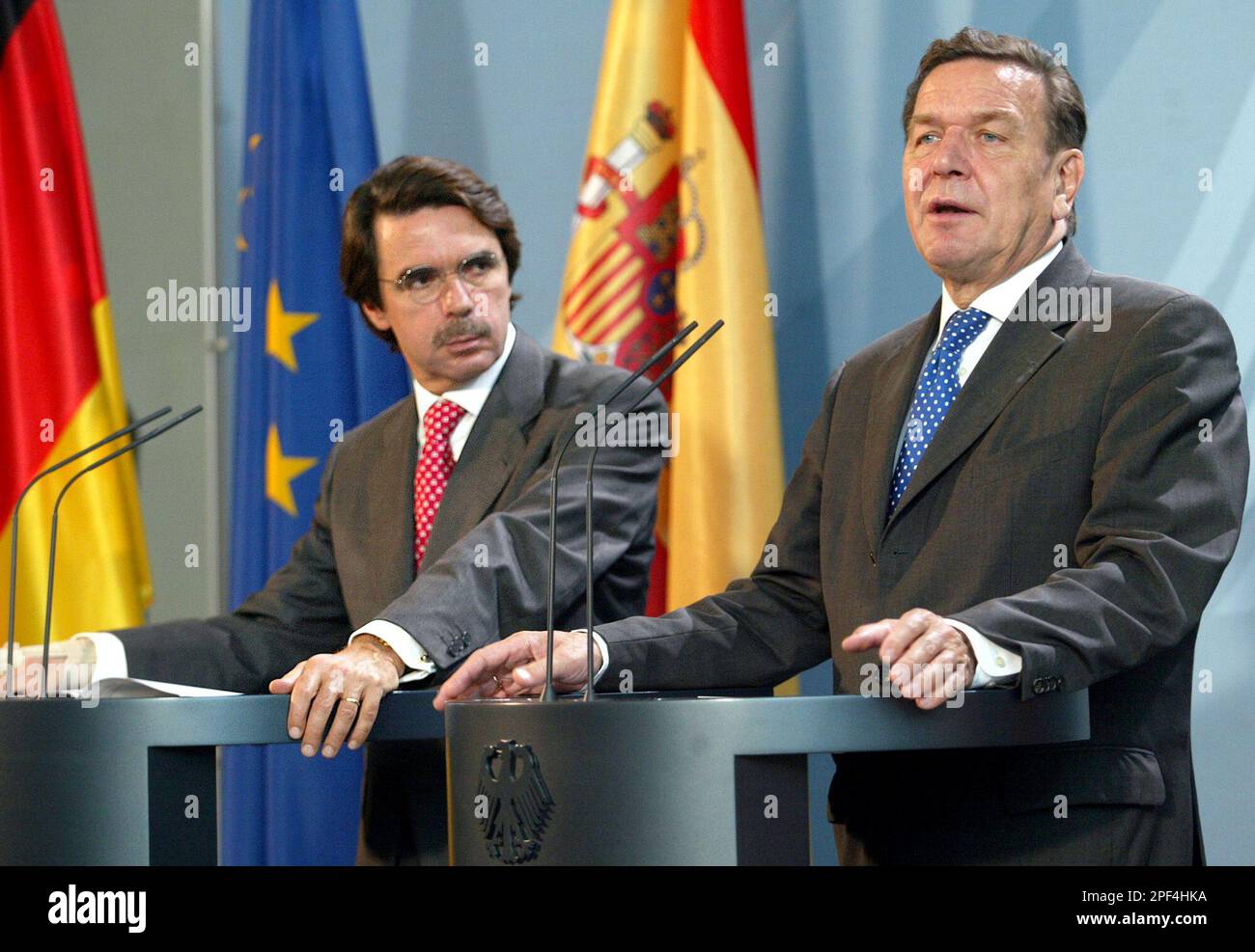 German Chancellor Gerhard Schroeder, right, and the Spanish Prime ...
