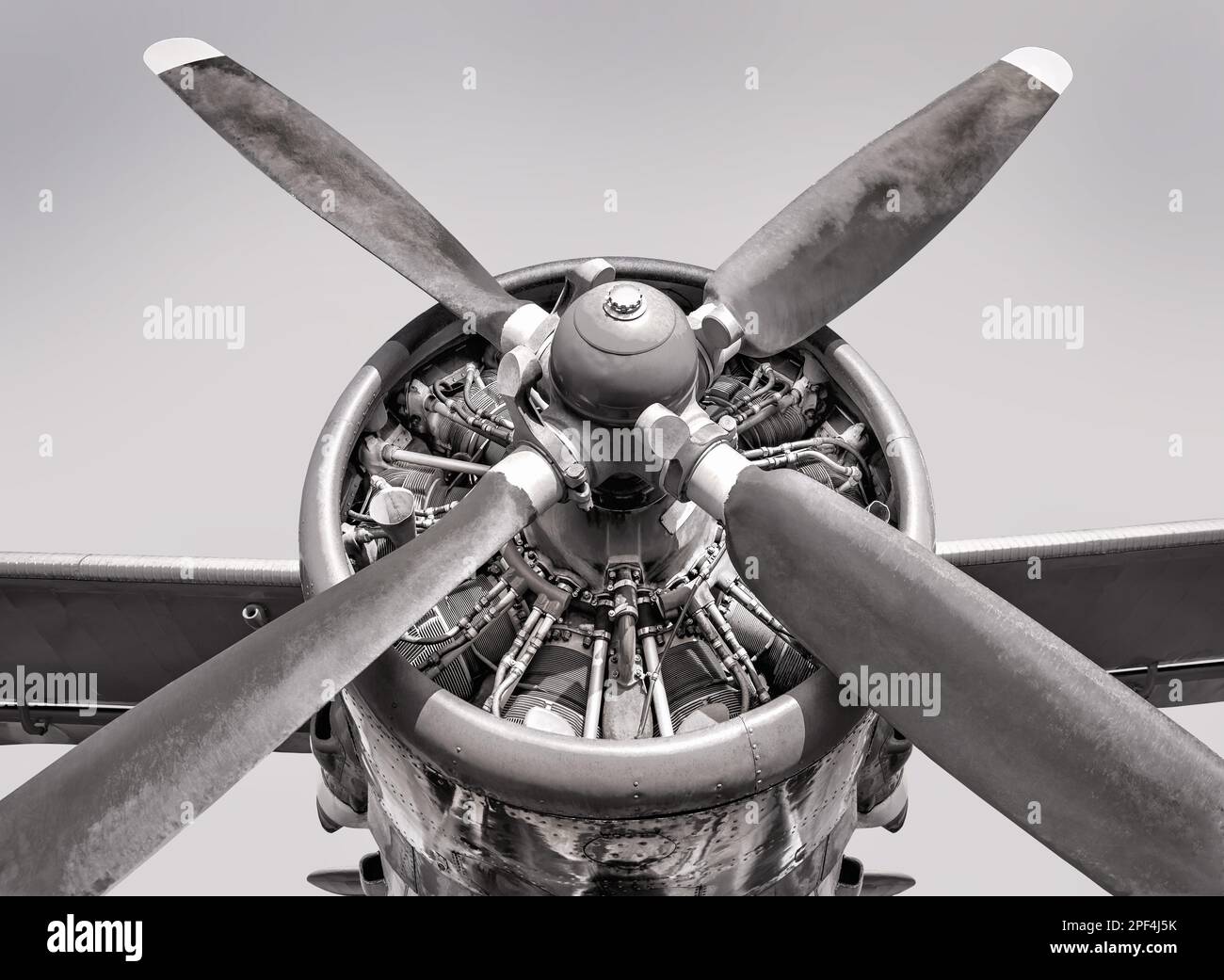 engine of an old aircraft Stock Photo - Alamy
