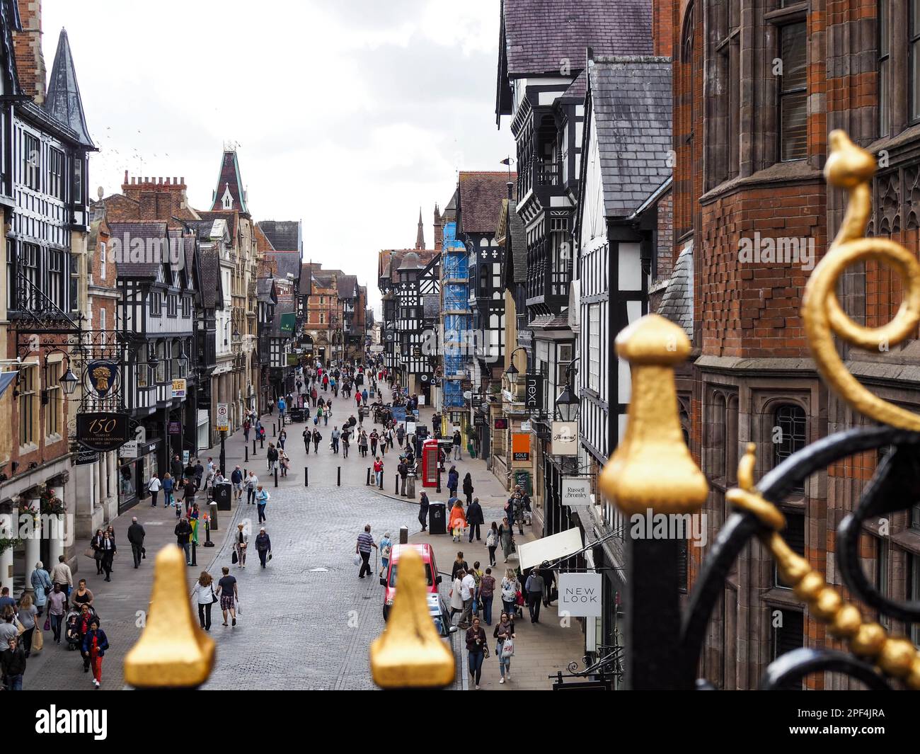 People Shopping in Chester City Centre Stock Photo - Alamy People Shopping in Chester City Centre Stock Photo - Alamy