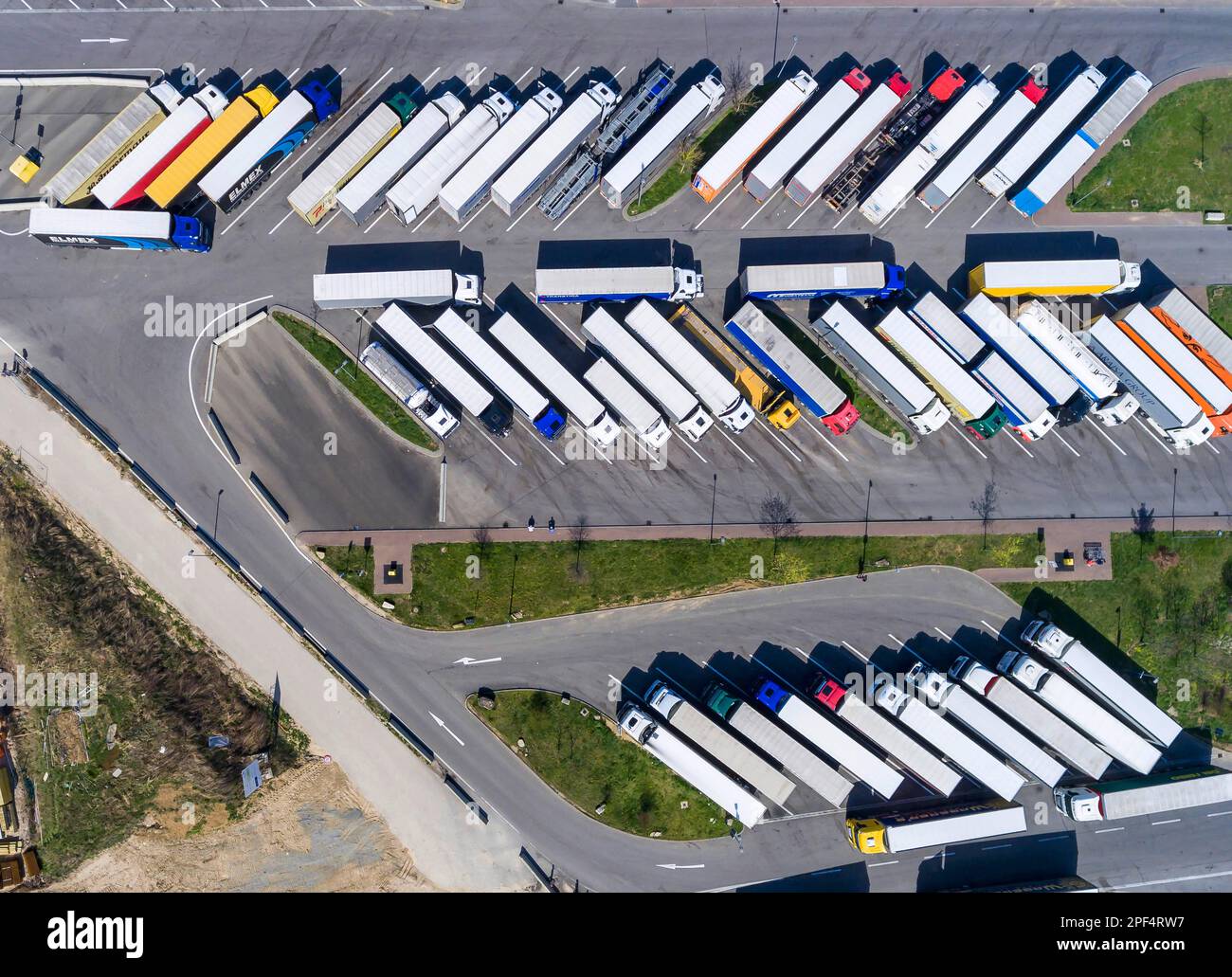 Rest area Denkendorf on the motorway A8, occupied parking spaces for ...