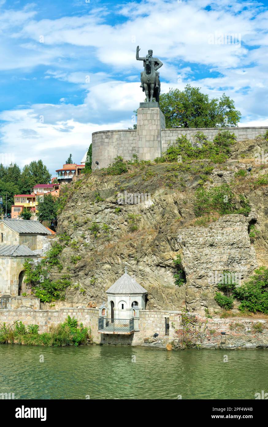 Equestrian statue of King Vakhtang Gorgasali, overlooking the river ...