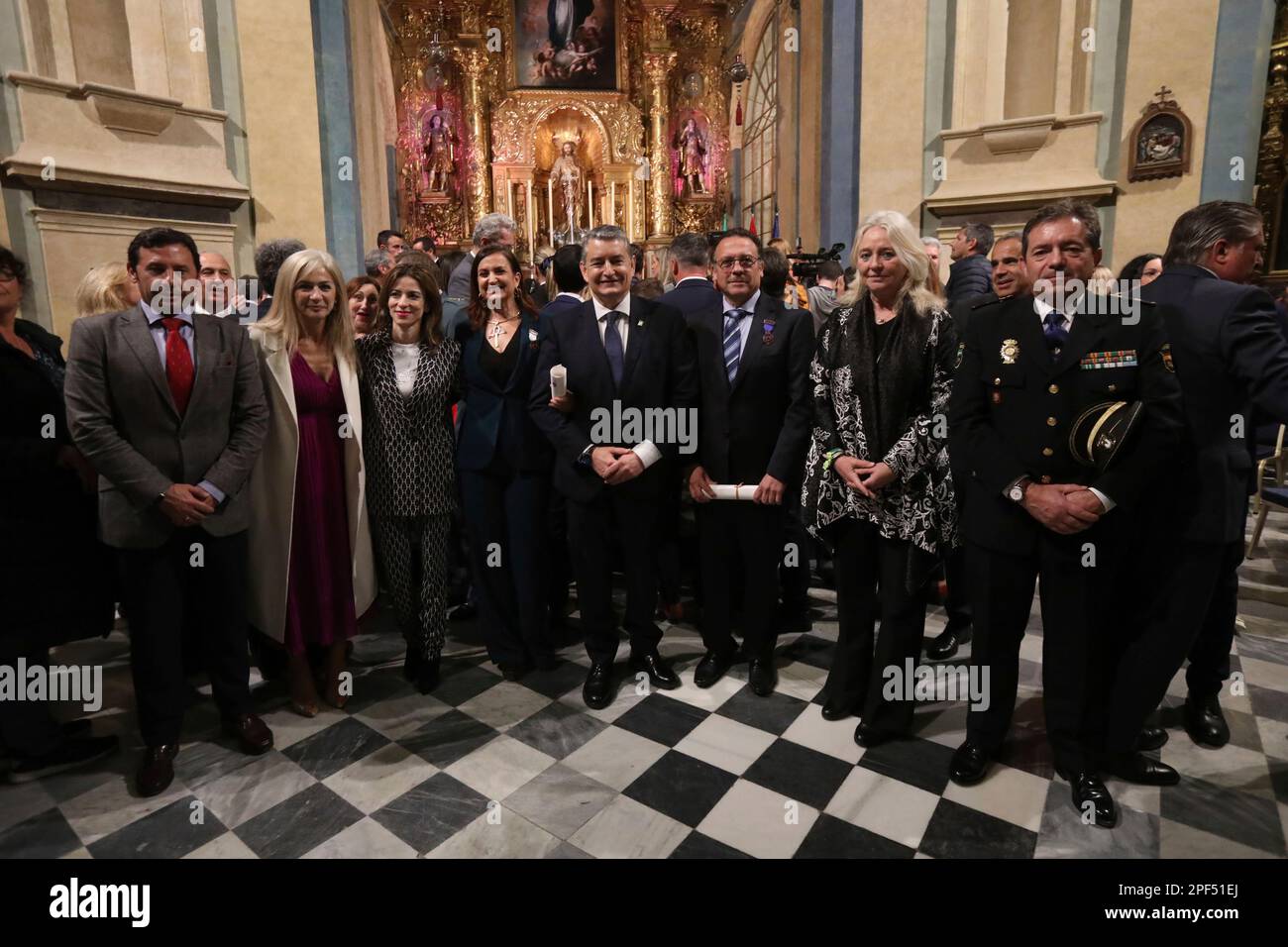 Family photo during the presentation of medals and decorations at the ...