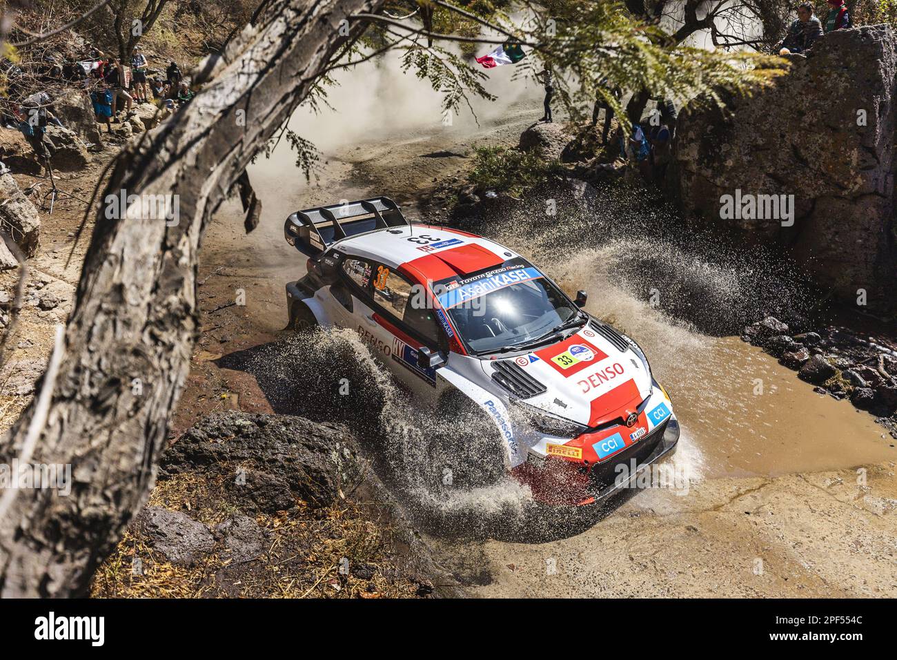 33 Elfyn EVANS (GBR), Scott MARTIN (GBR), TOYOTA GAZOO RACING WRT ...