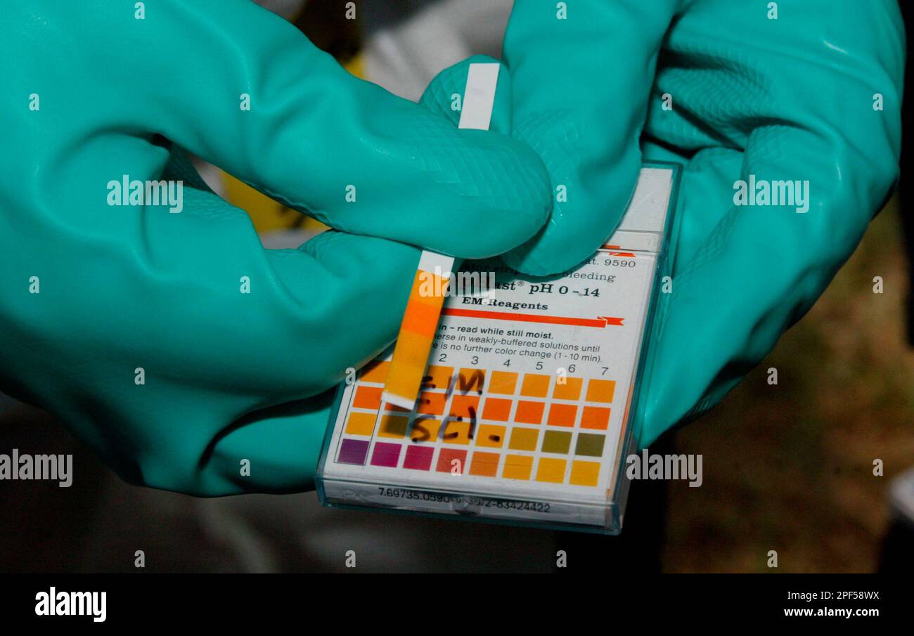 Robert Tye, technical investigator with the Oklahoma County Sheriff's ...