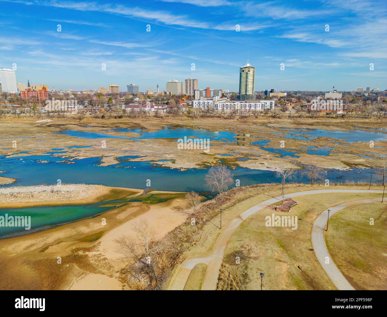 Aerial tulsa oklahoma city skyline hi-res stock photography and images ...
