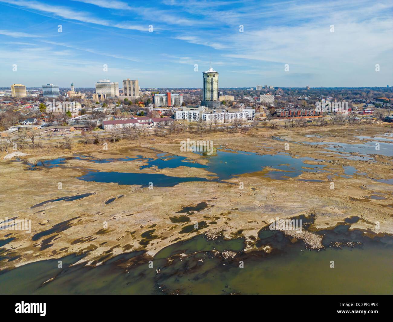 Aerial tulsa oklahoma city skyline hi-res stock photography and images ...
