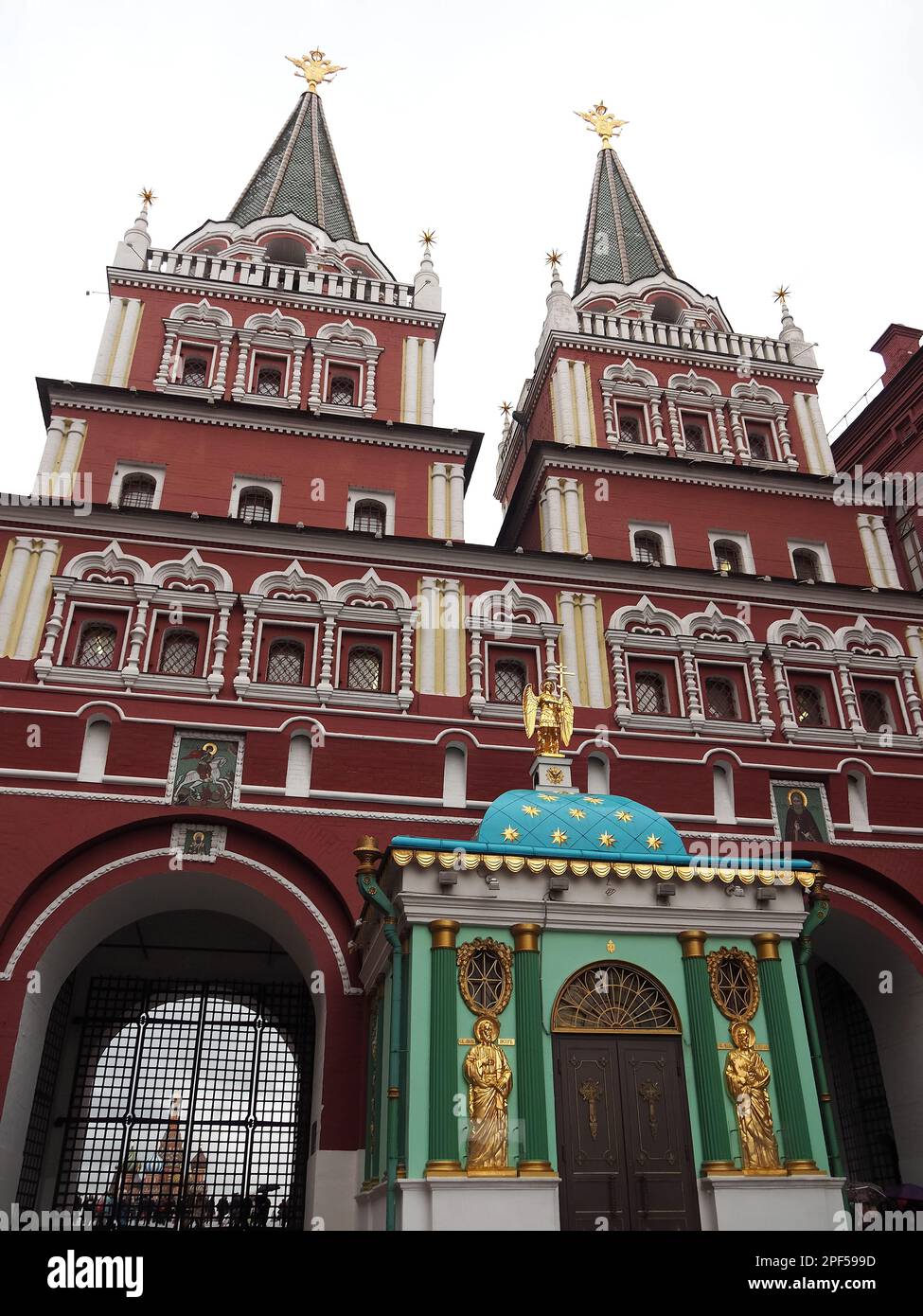Iberian gate and chapel hi-res stock photography and images - Alamy