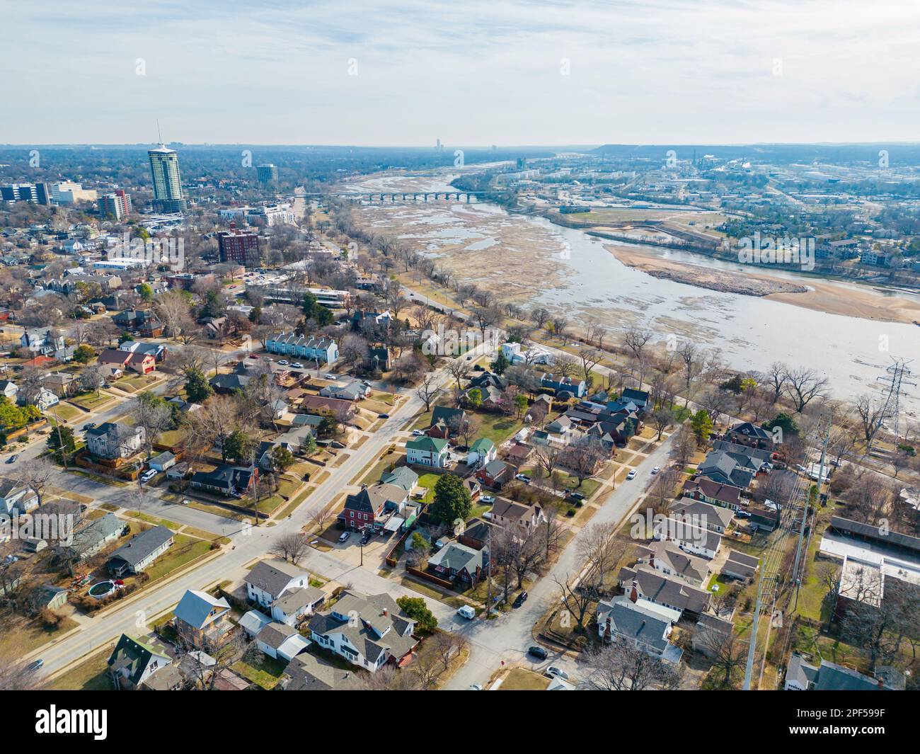 Aerial tulsa oklahoma city skyline hi-res stock photography and images ...