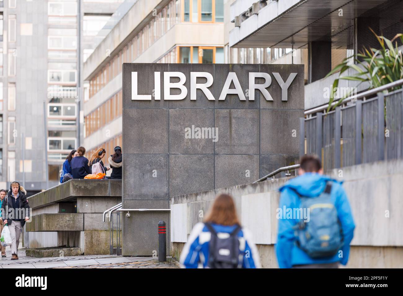 Edinburgh university library hi-res stock photography and images - Alamy
