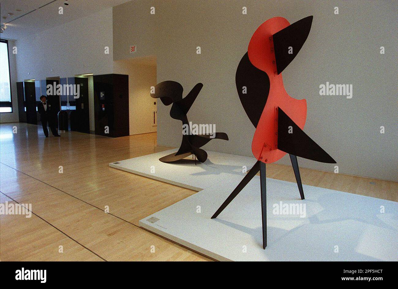 CALDER SHOW3/C/02SEP98/DD/LS --- From right: "Big Bird", 1937, sheet ...