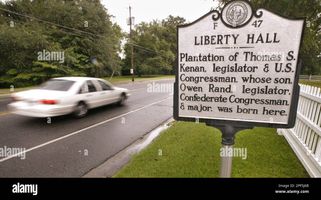 A car passes Liberty Hall, Tuesday, Aug. 12, 2003, in Kenansville, N.C ...