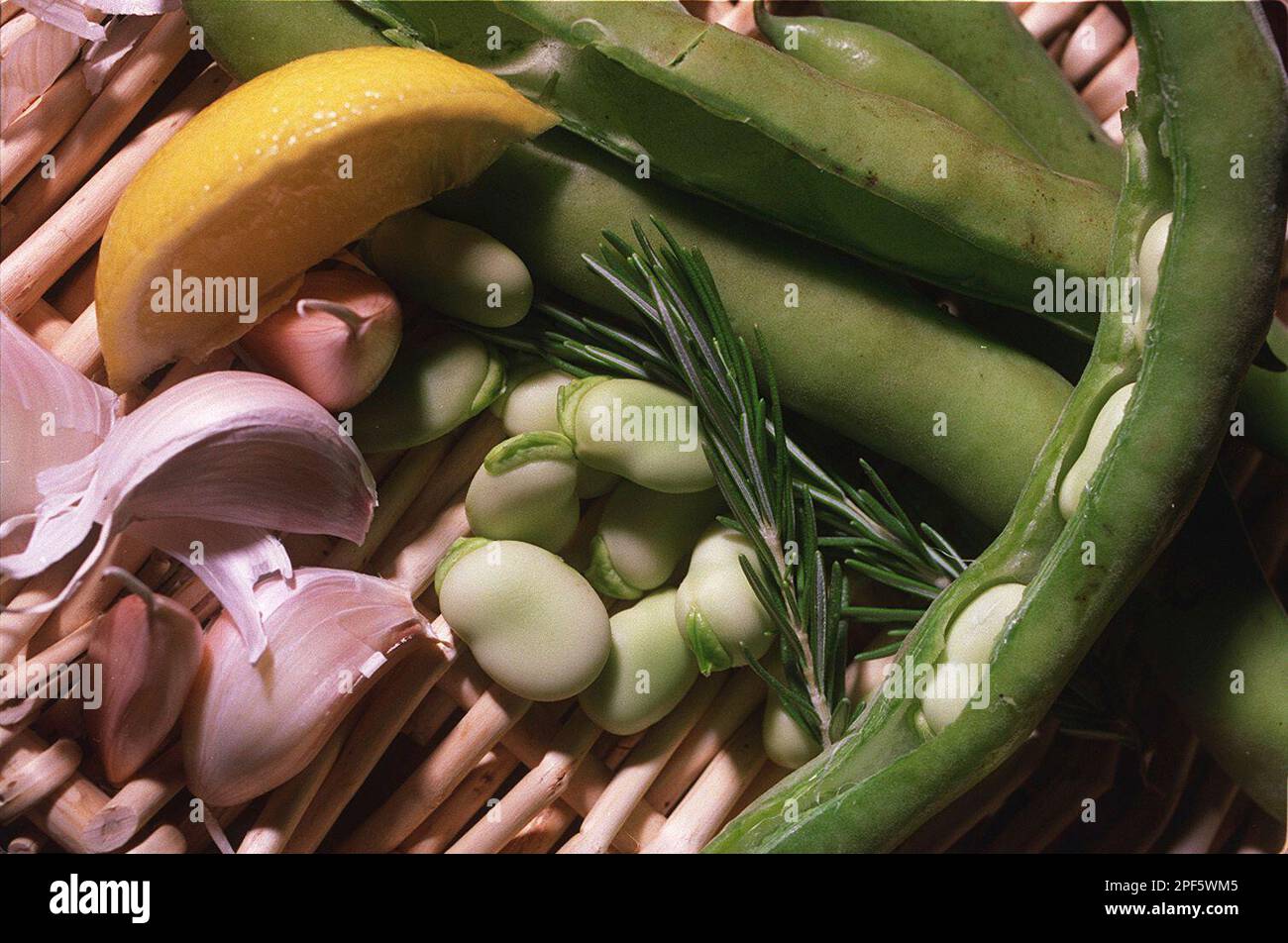 BRUSCHETTA 2/C/25JUN98/FD/LS ---- Bruschetta ingredients for Fava Bean ...