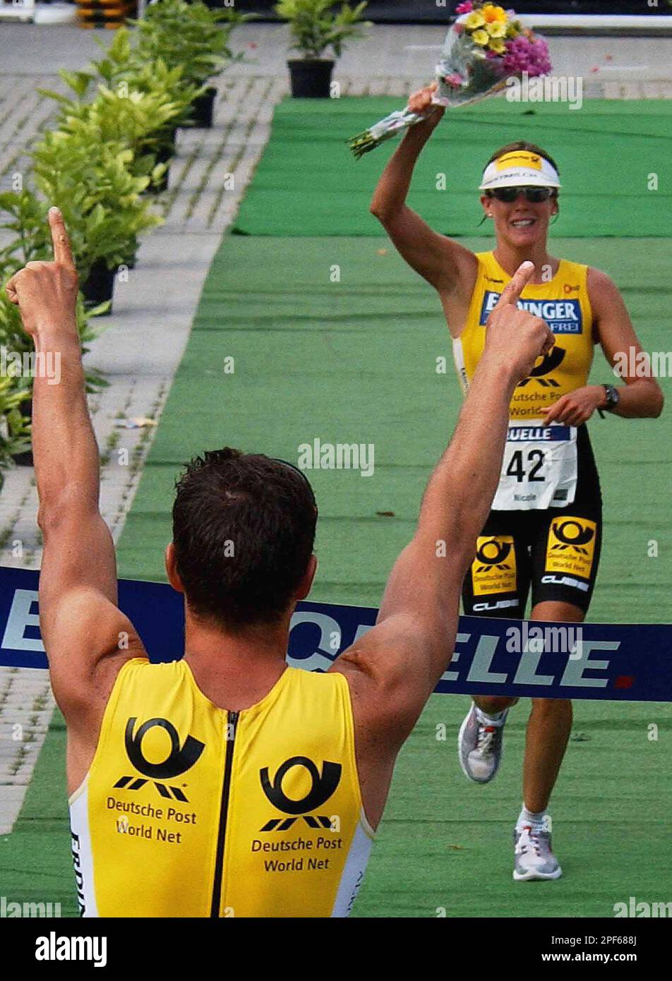 Die Darmstaedterin Nicole Leder, rechts, wird von Ehemann Lothar Leder ...