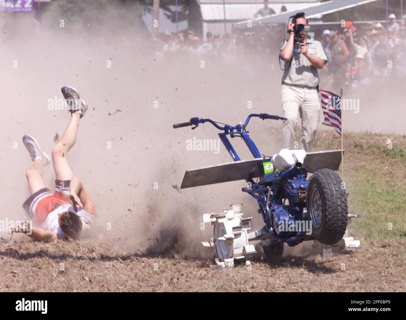 Chris Cottrel wipes out behind his modified tiller during the World ...