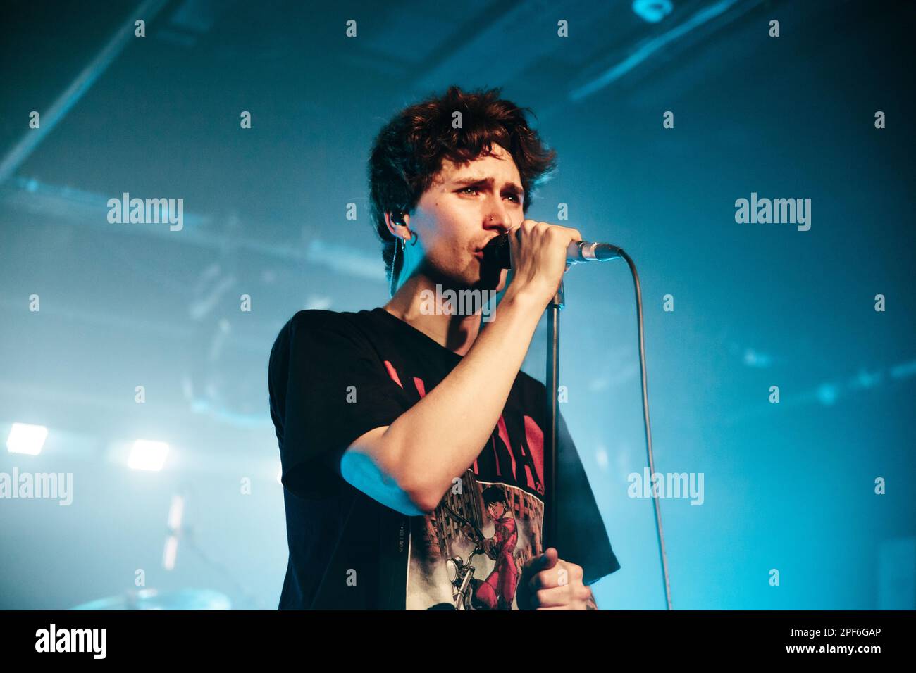 Holding absence band hi-res stock photography and images - Alamy