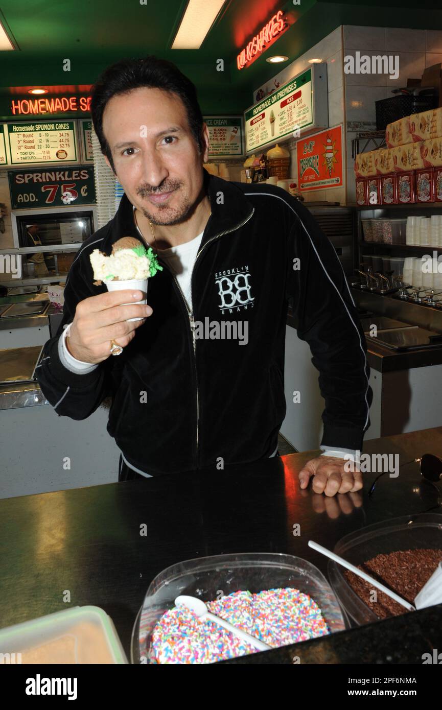 William DeMeo at L&B Spumoni Gardens in Brooklyn, photos Nadja Sayej ...
