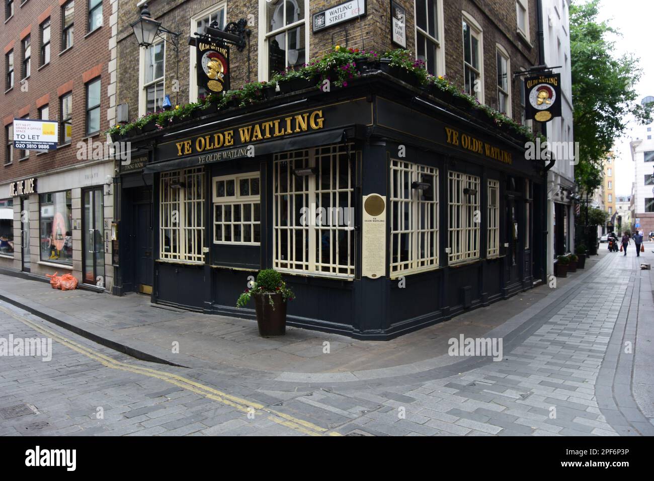 Ye Olde Watling, London Stock Photo - Alamy