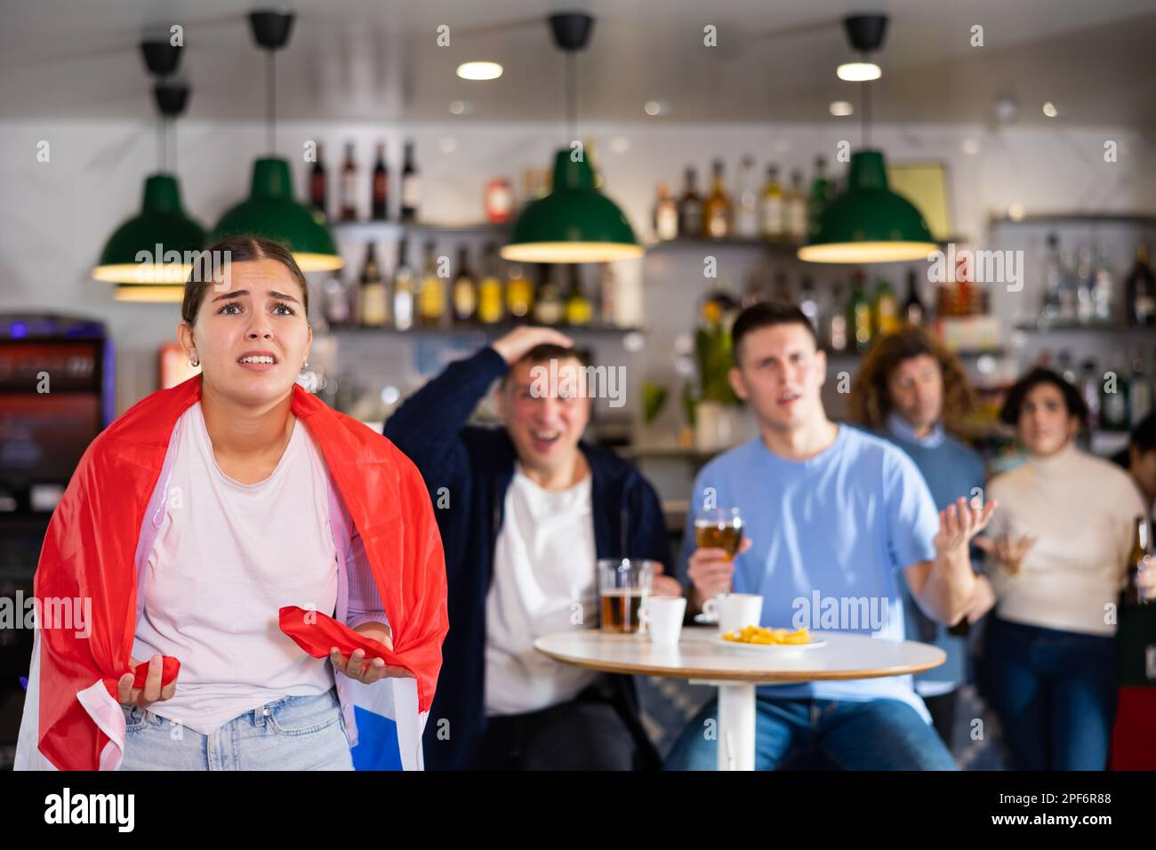 English pub with american flag hi-res stock photography and images - Alamy