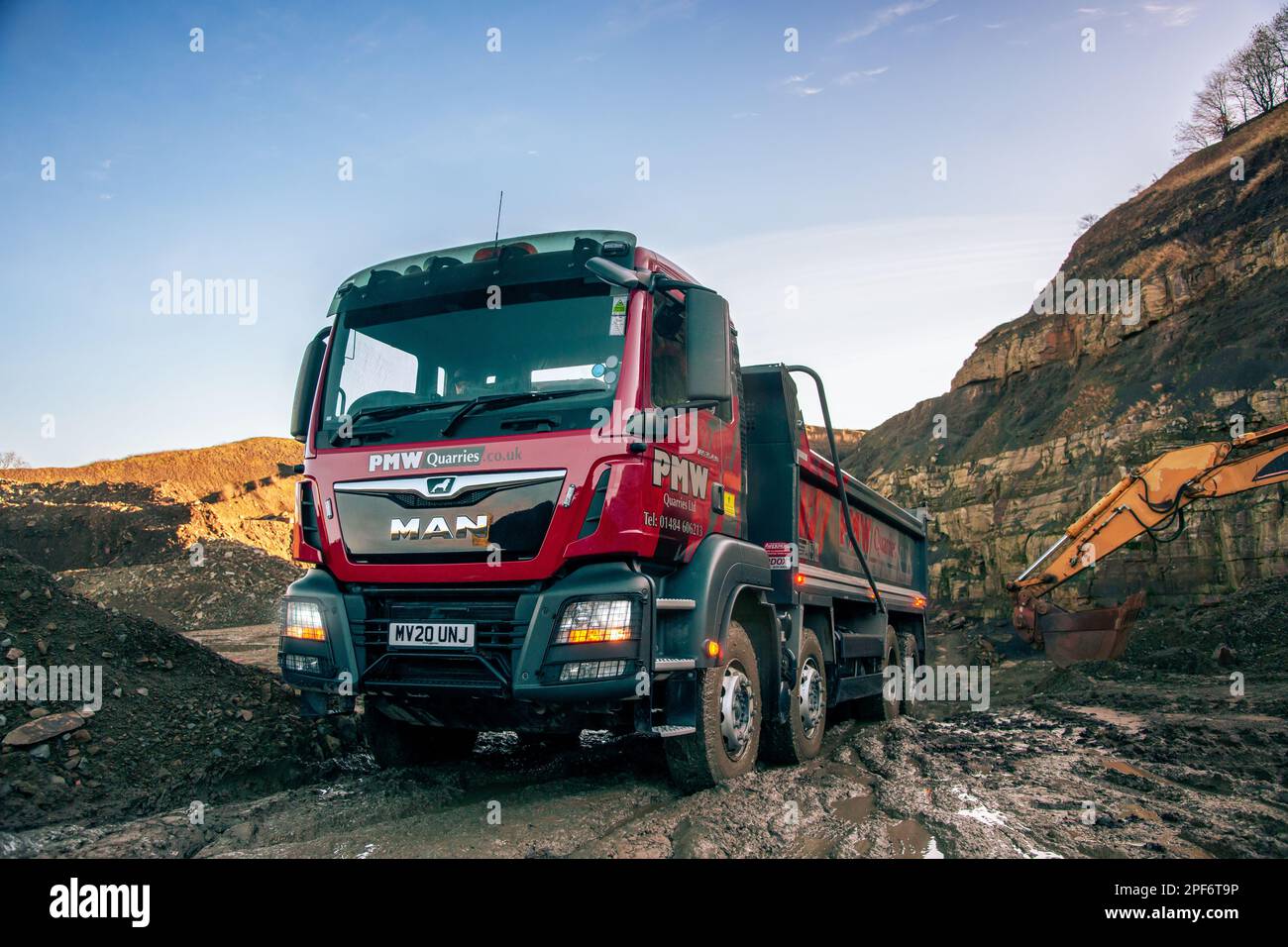Eight wheel truck hi-res stock photography and images - Alamy