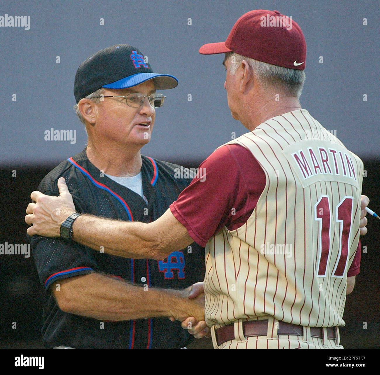 South Alabama head coach Steve Kittrell, left, congratulates Florida ...