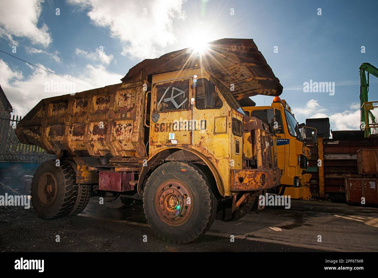 Scrap metal dump truck hi-res stock photography and images - Alamy