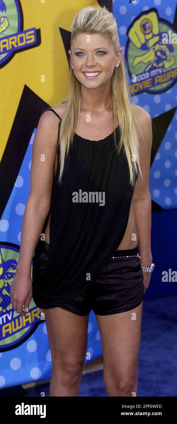 Actress Tara Reid arrives for the MTV Movie Awards in Los Angeles ...