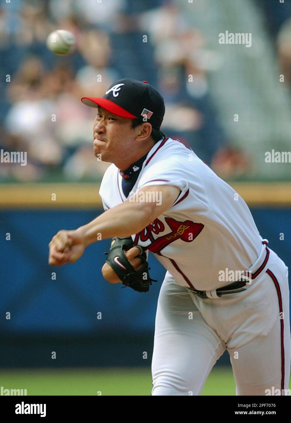 Atlanta Braves pitcher Jung Bong delivers against the Cincinnati Reds ...