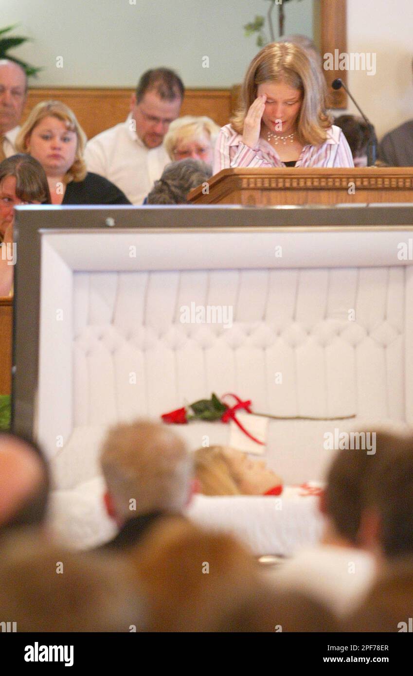 Lisa Autry reads a letter and poem about her sister, Katie Autry ...