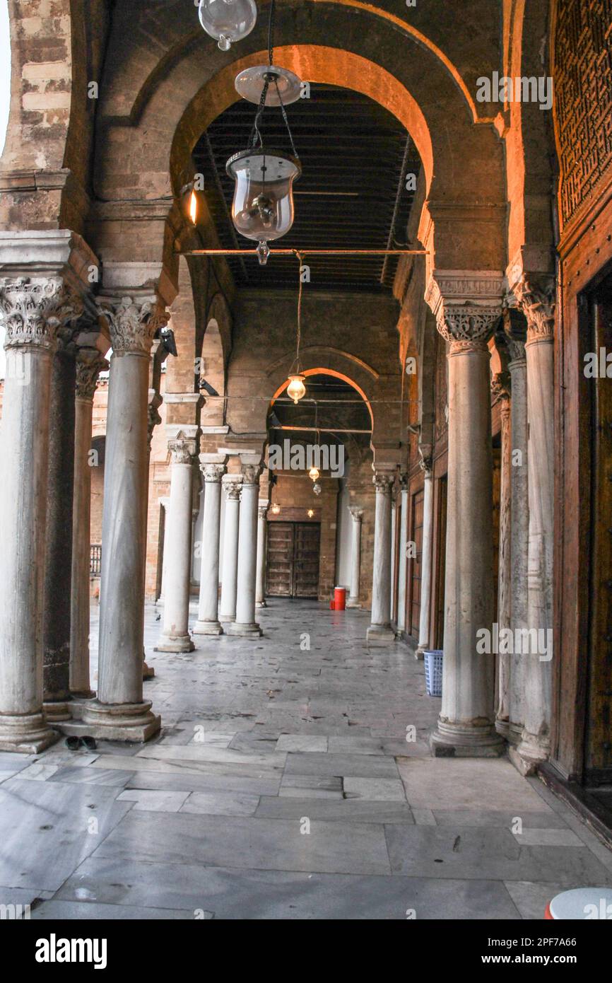 Tunisian calligraphy hi-res stock photography and images - Alamy