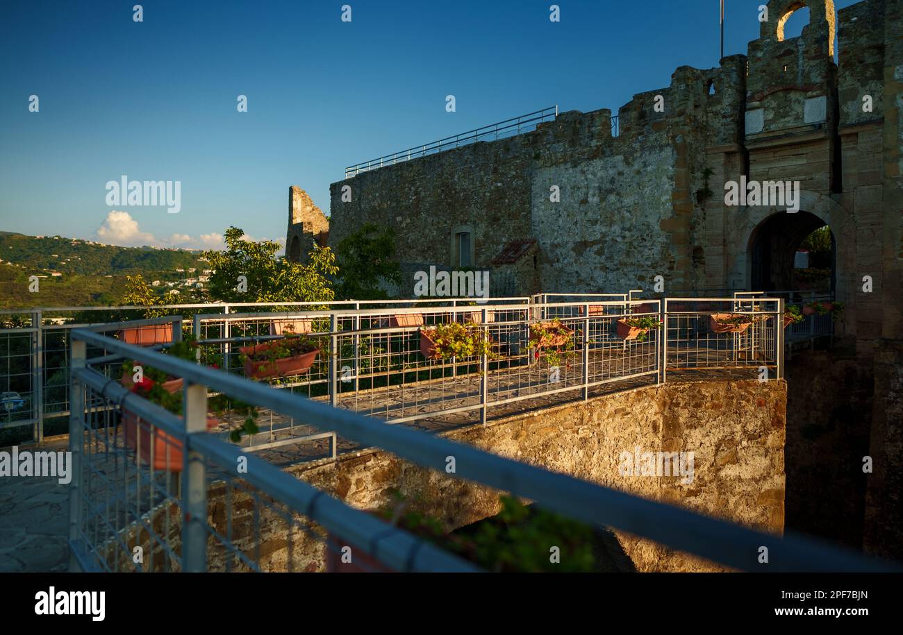 Angioino aragonese castle hi-res stock photography and images - Alamy
