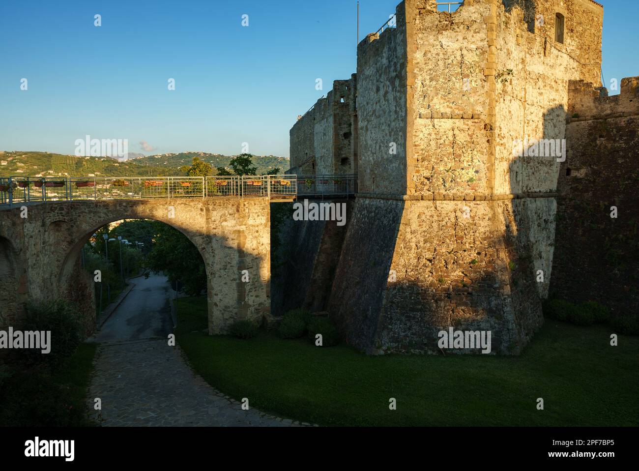 Angioino aragonese hi-res stock photography and images - Alamy