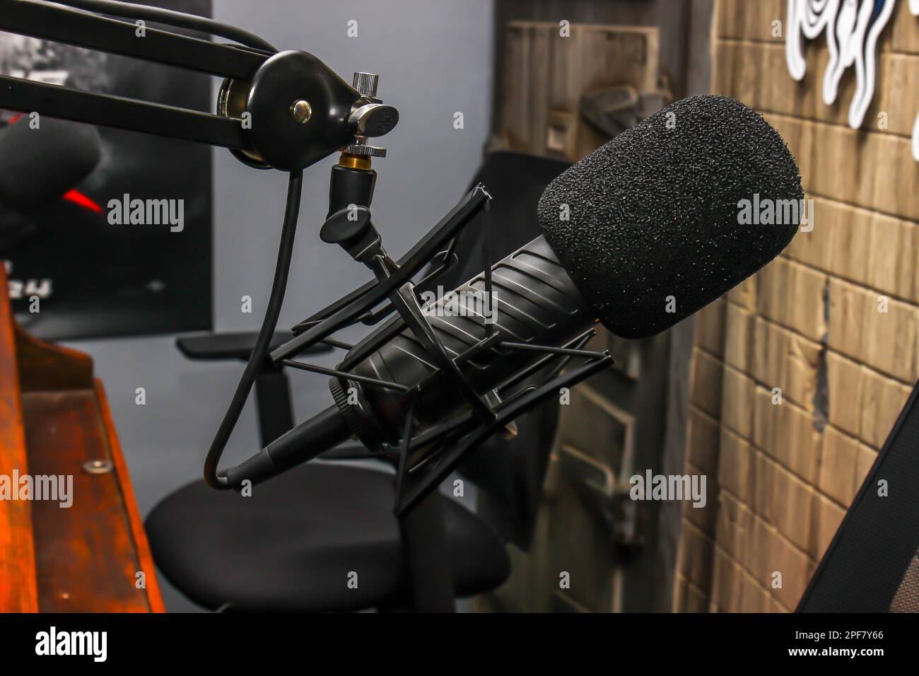 Mic windscreen hi-res stock photography and images - Alamy