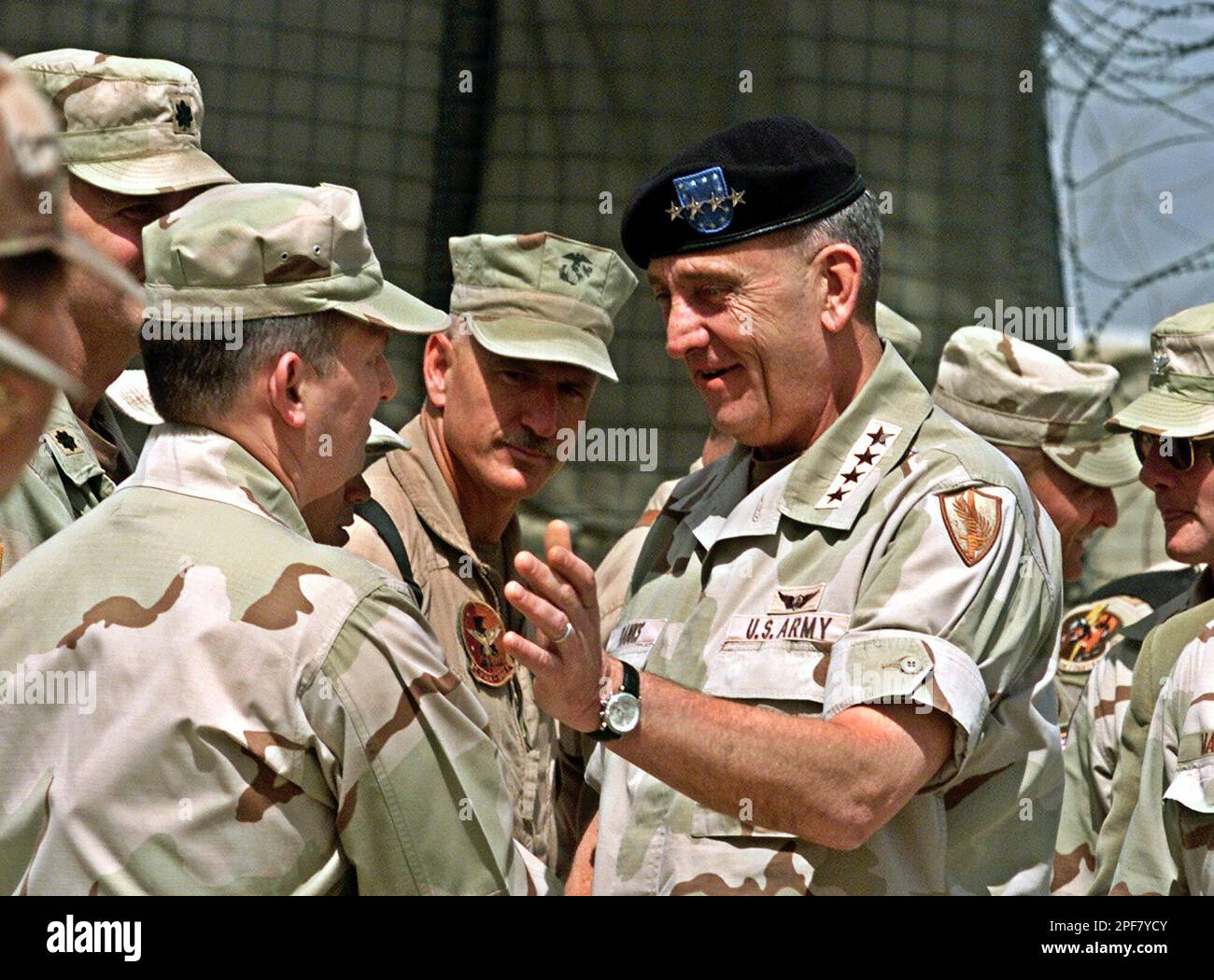 Gen. Tommy Franks, head of the U.S. Central Command, meets U.S. Army ...
