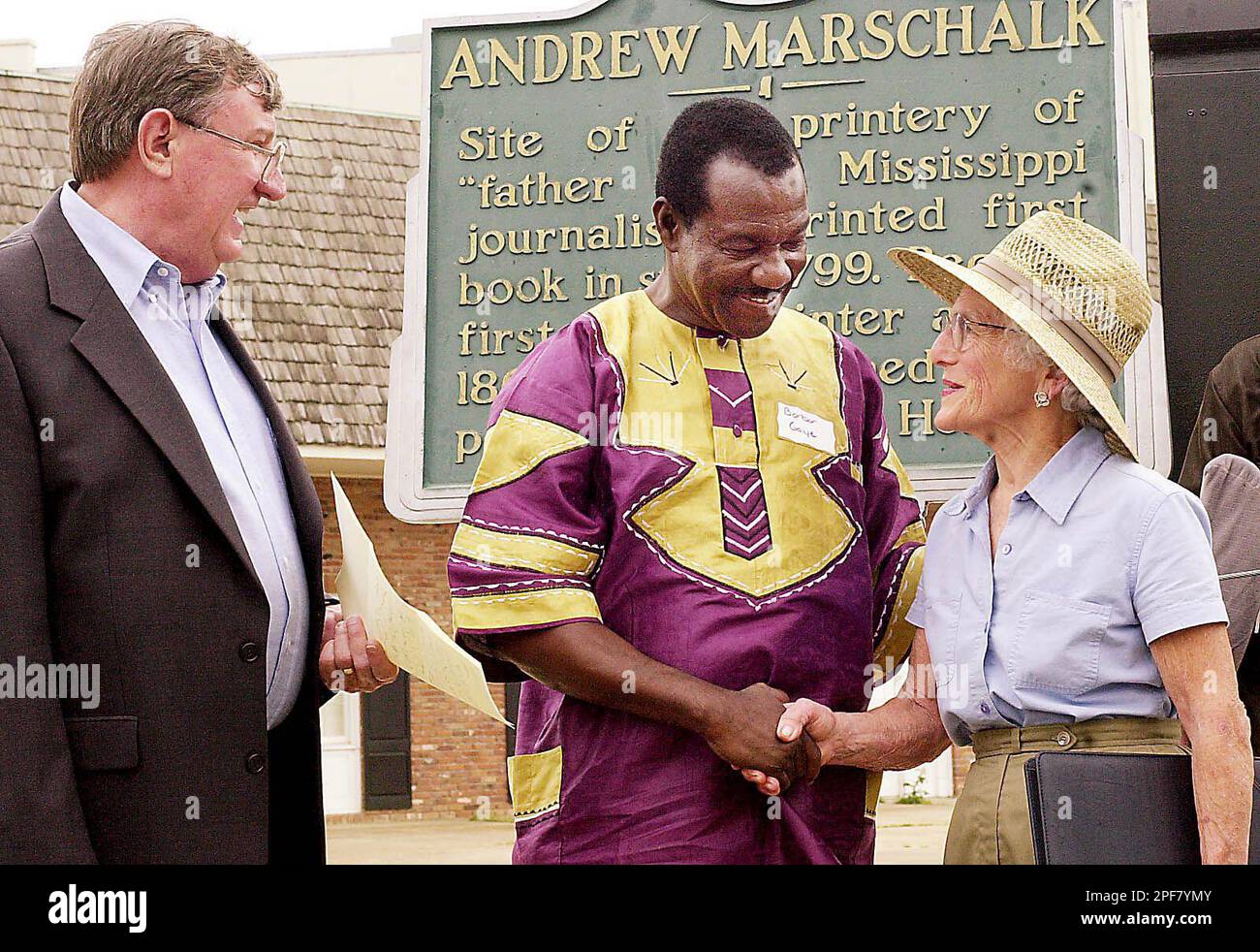 ** ADVANCE FOR SUNDAY, APRIL 13 ** The Rev. Sam Tomlinson, left, a ...