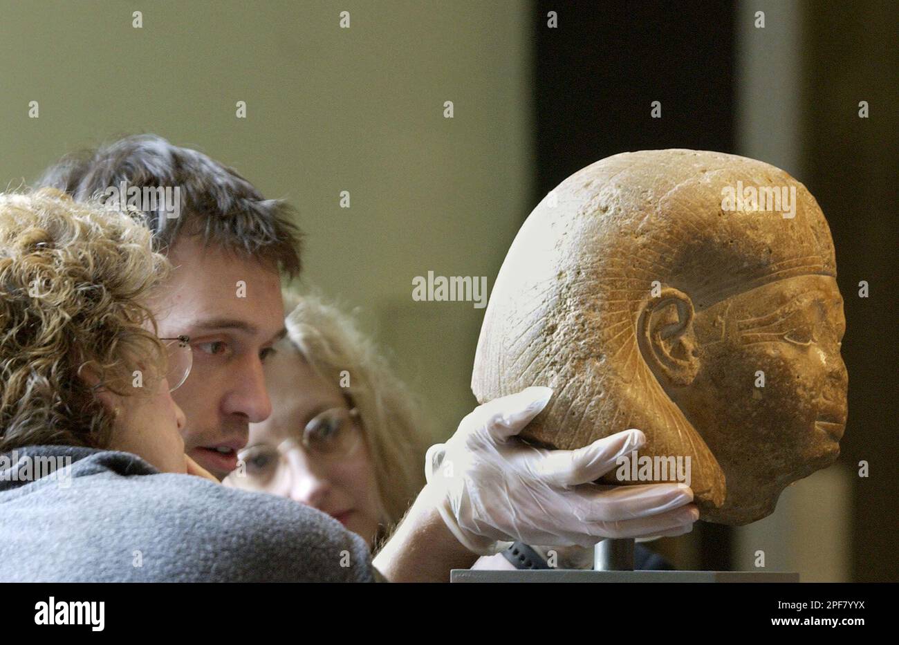 ** ADVANCE FOR WEEKEND EDITIONS APRIL 12-13 ** David Geiger, mountmaker ...