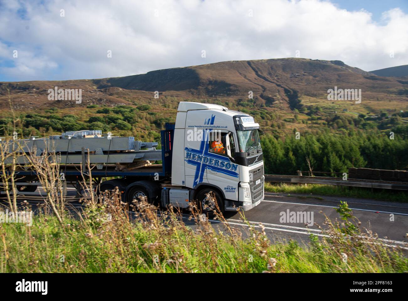 Flatbed truck flatbed articulated lorry hi-res stock photography and ...